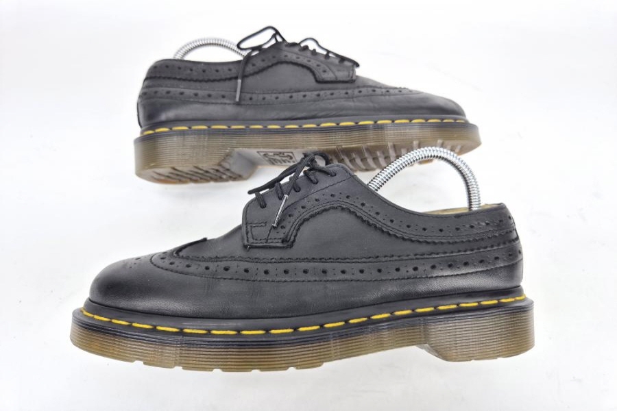닥터마틴 MIE 빈티지 3989 블랙 스무스 가죽 옐로우 스티치 Dr. Martens Yellow Stitch Vegan Leather(UK3/220±5mm)